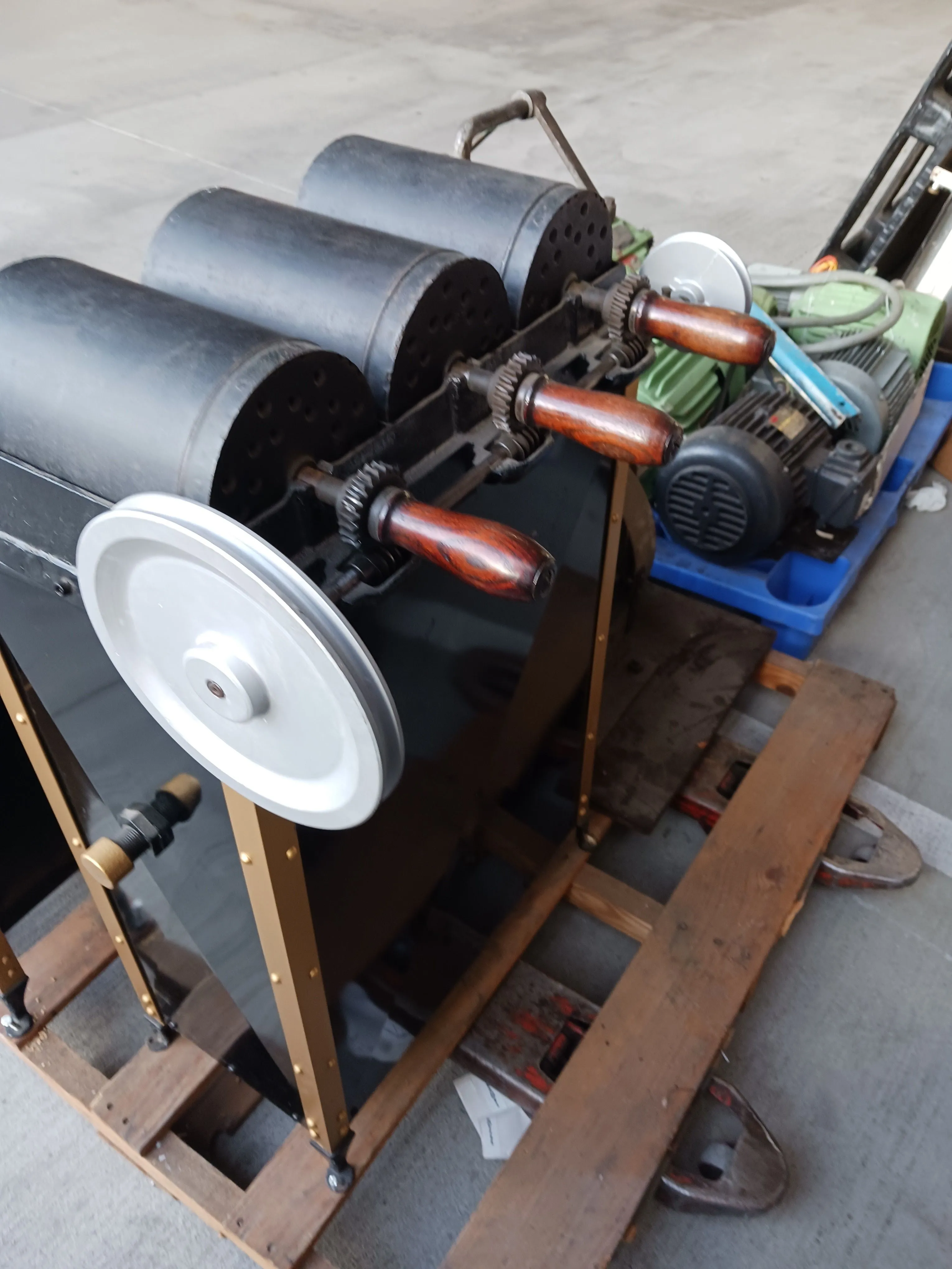 💵 For Sale - 3 Barrel Jabez Burns & Sons vintage coffee sample roaster ...